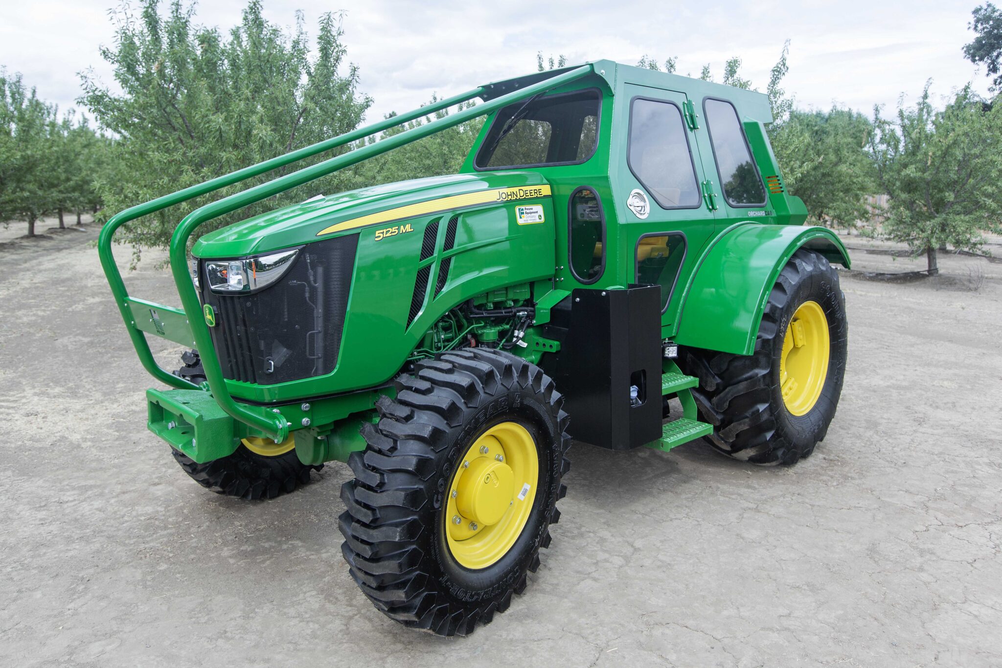 Orchard Equipment AirBlast Sprayer, Cab, Tree Pruner, Picking, Fenders